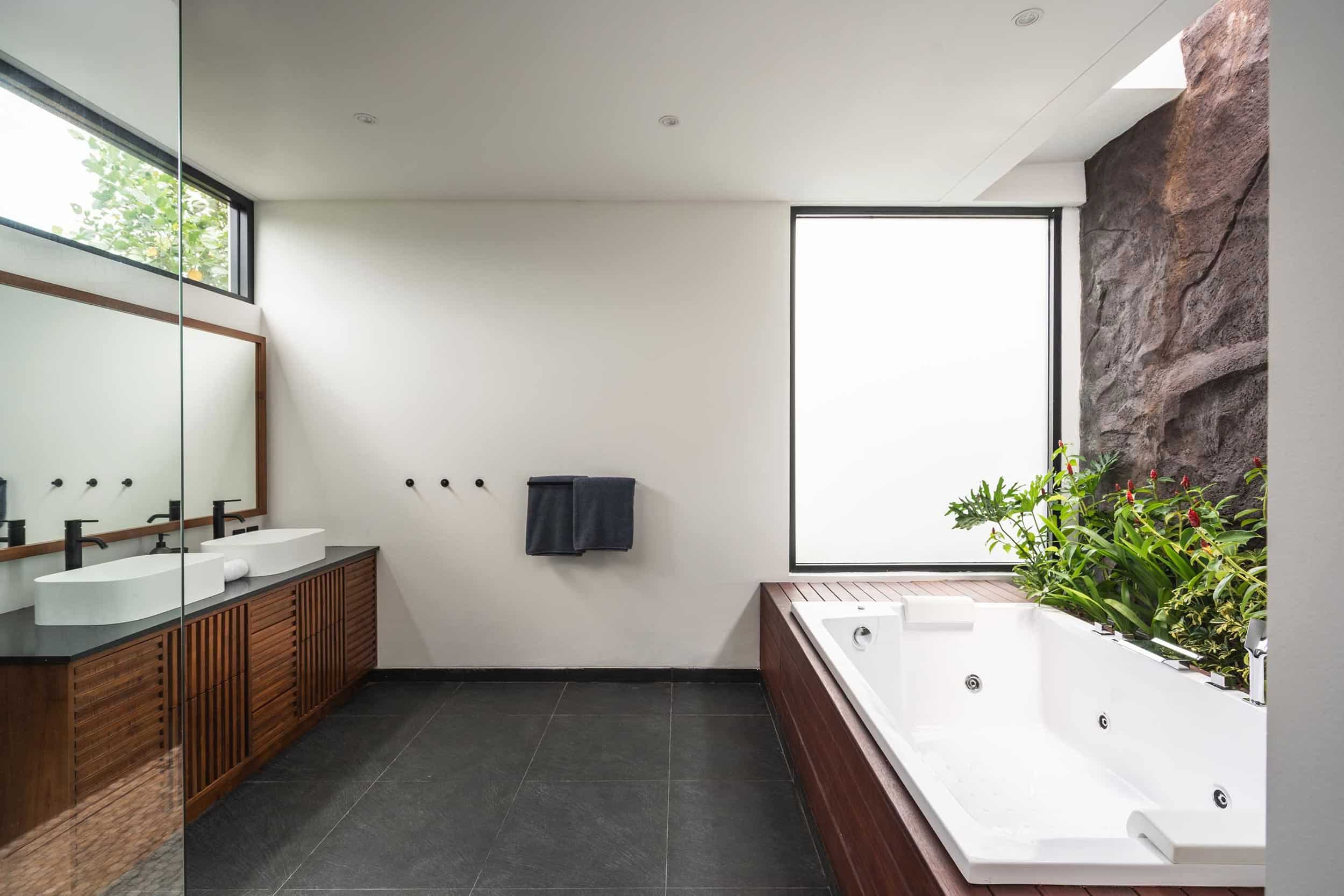 Canggu Villa Kenji: Modern Tropical Luxury Loft in Bali