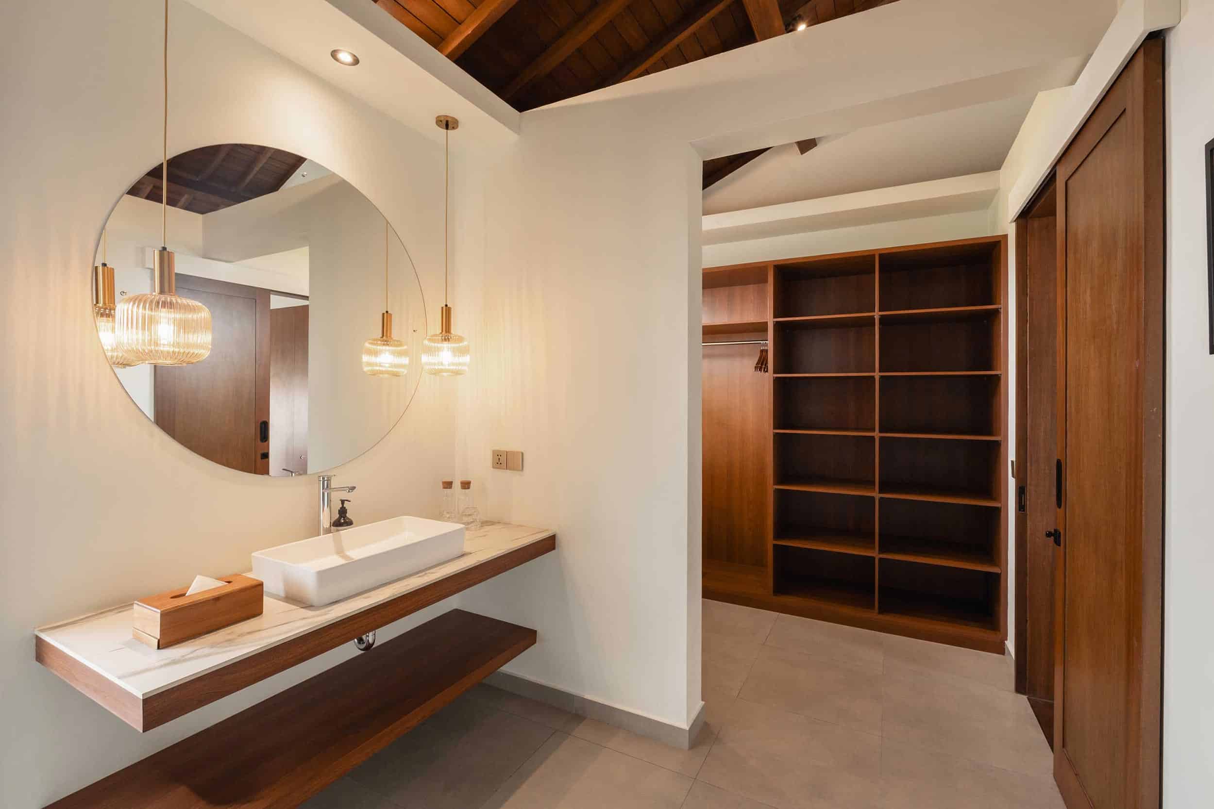 Rocca Bella Loft 1 : Modern Tropical Canggu Villa with Style