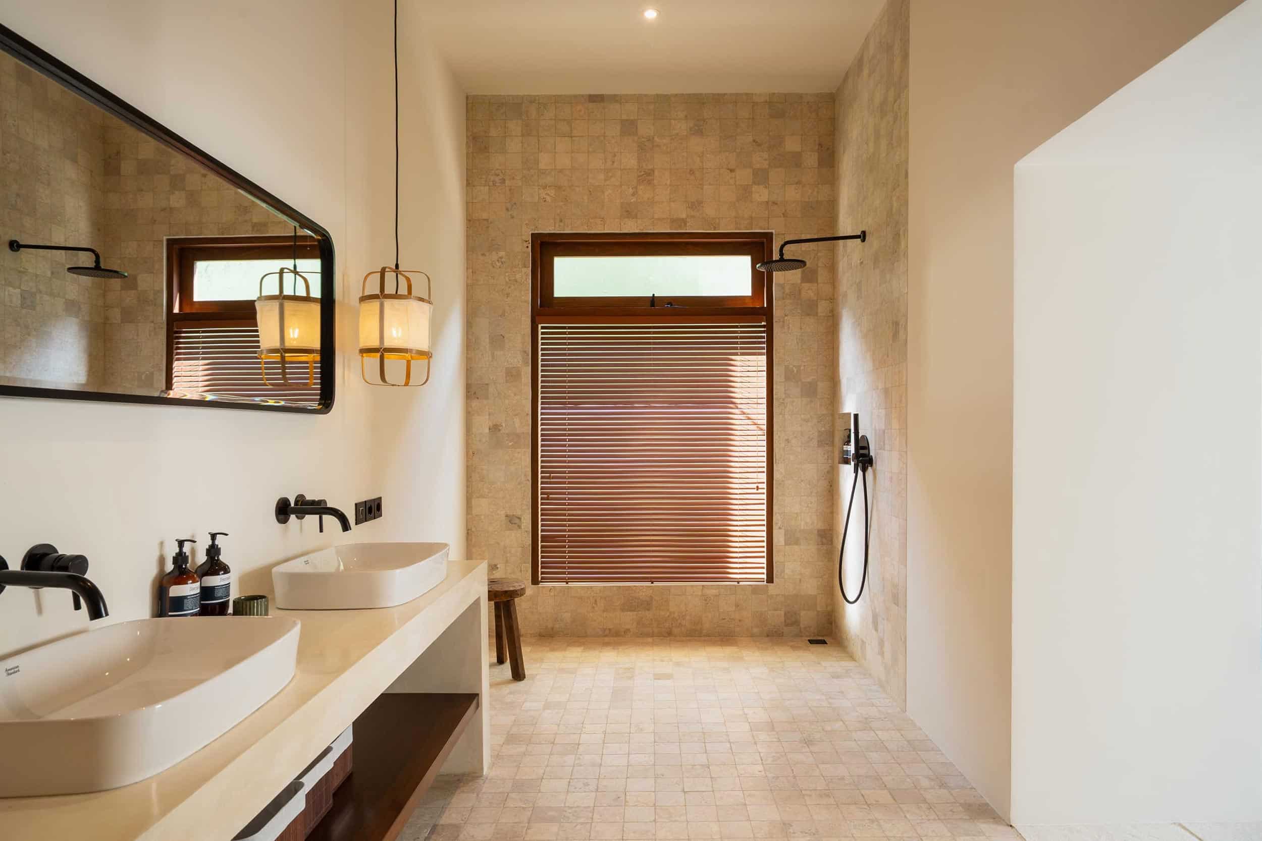 Rumah Tiha: Japandi Pererenan villa with pool and rooftop