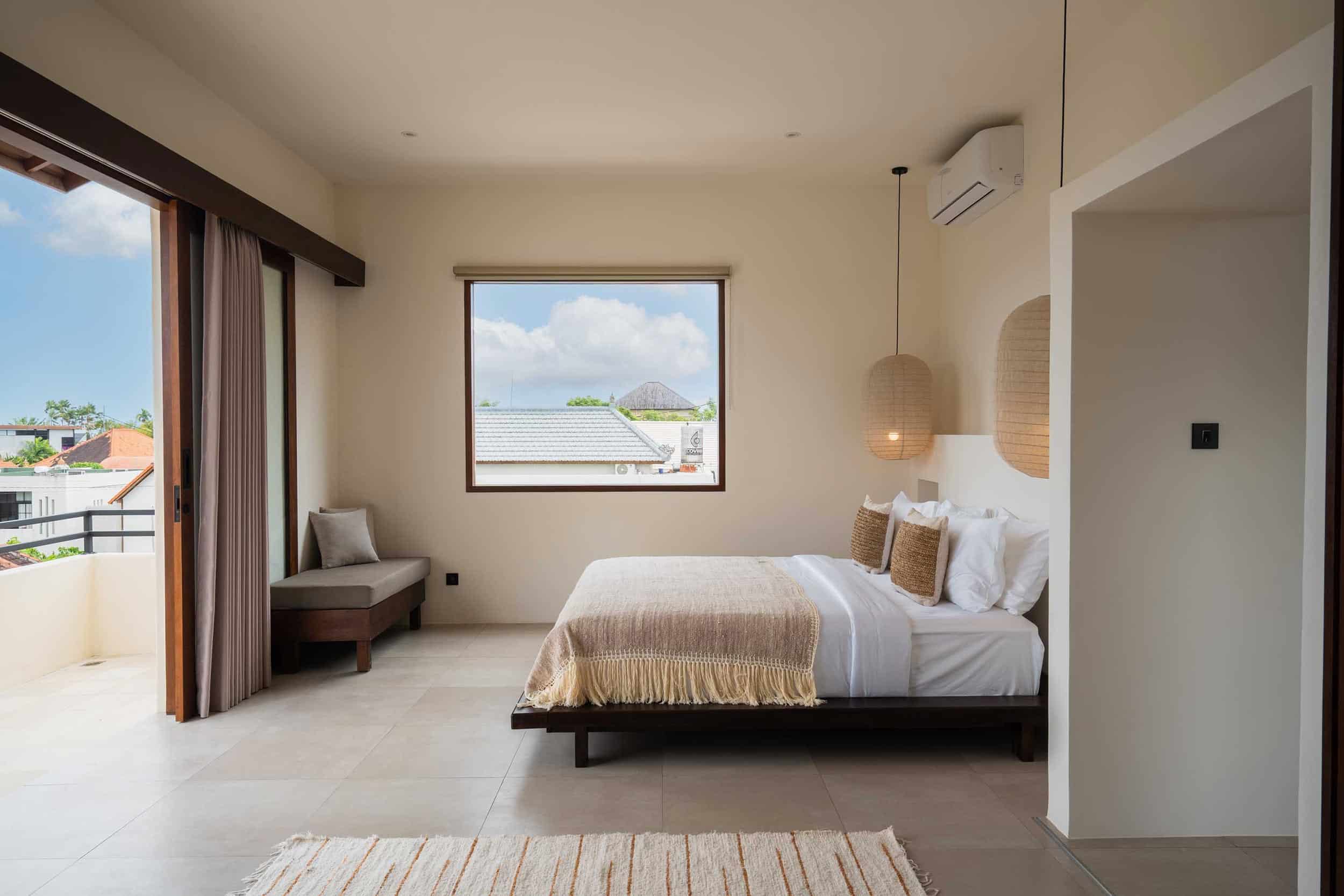 Rumah Tiha: Japandi Pererenan villa with pool and rooftop