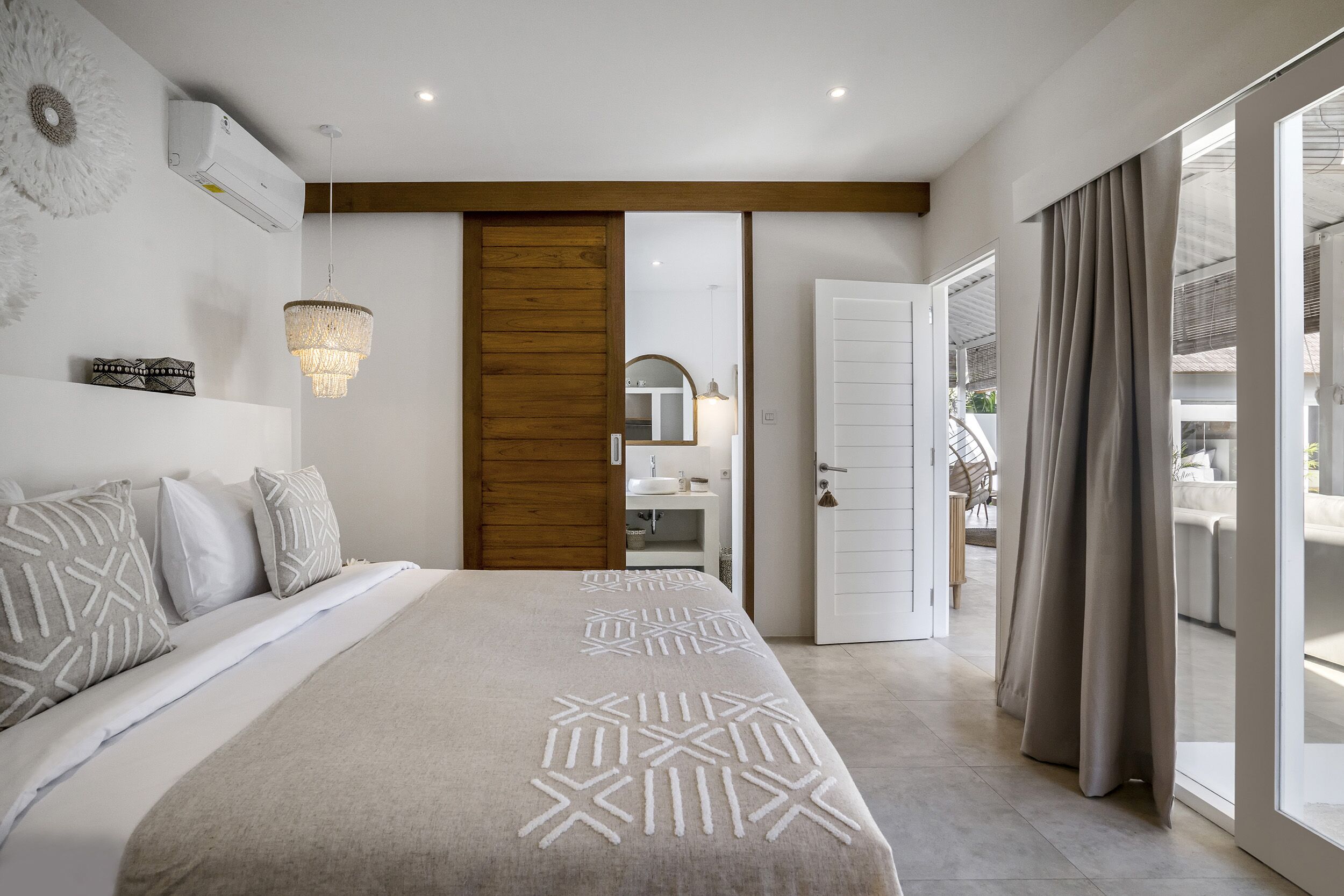 Villa Oomi Comfortable Seminyak Villa Rental in Bali